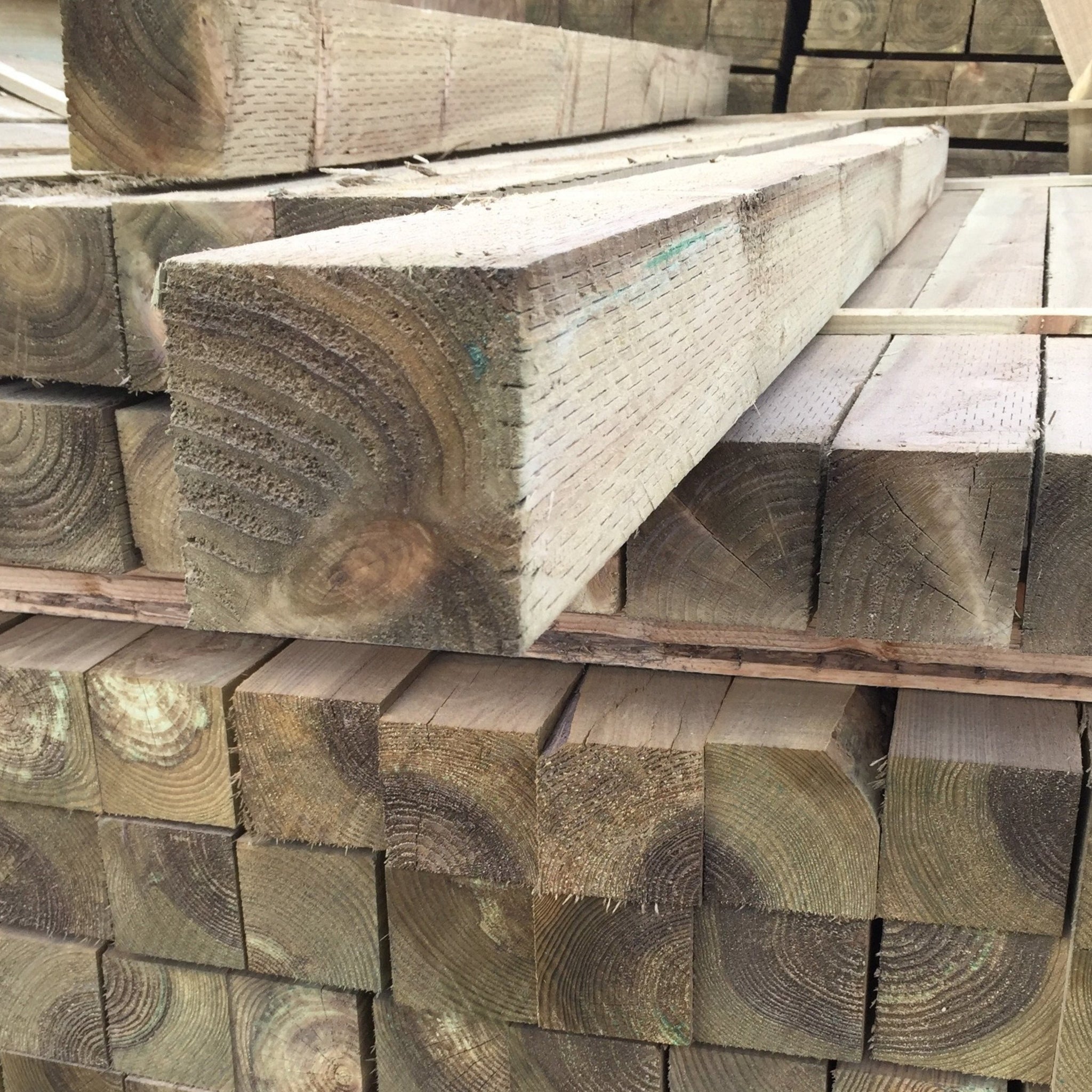 Treated Fence Post 100mm x 100mm (4x4) x 2.4m – Cleveland Timber
